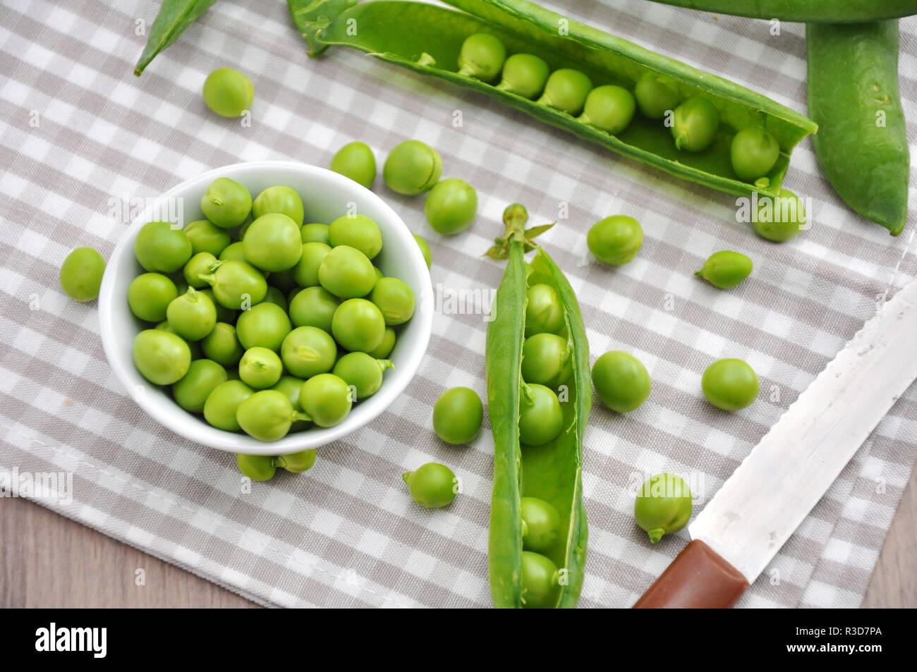 fresh spring peas Stock Photo - Alamy
