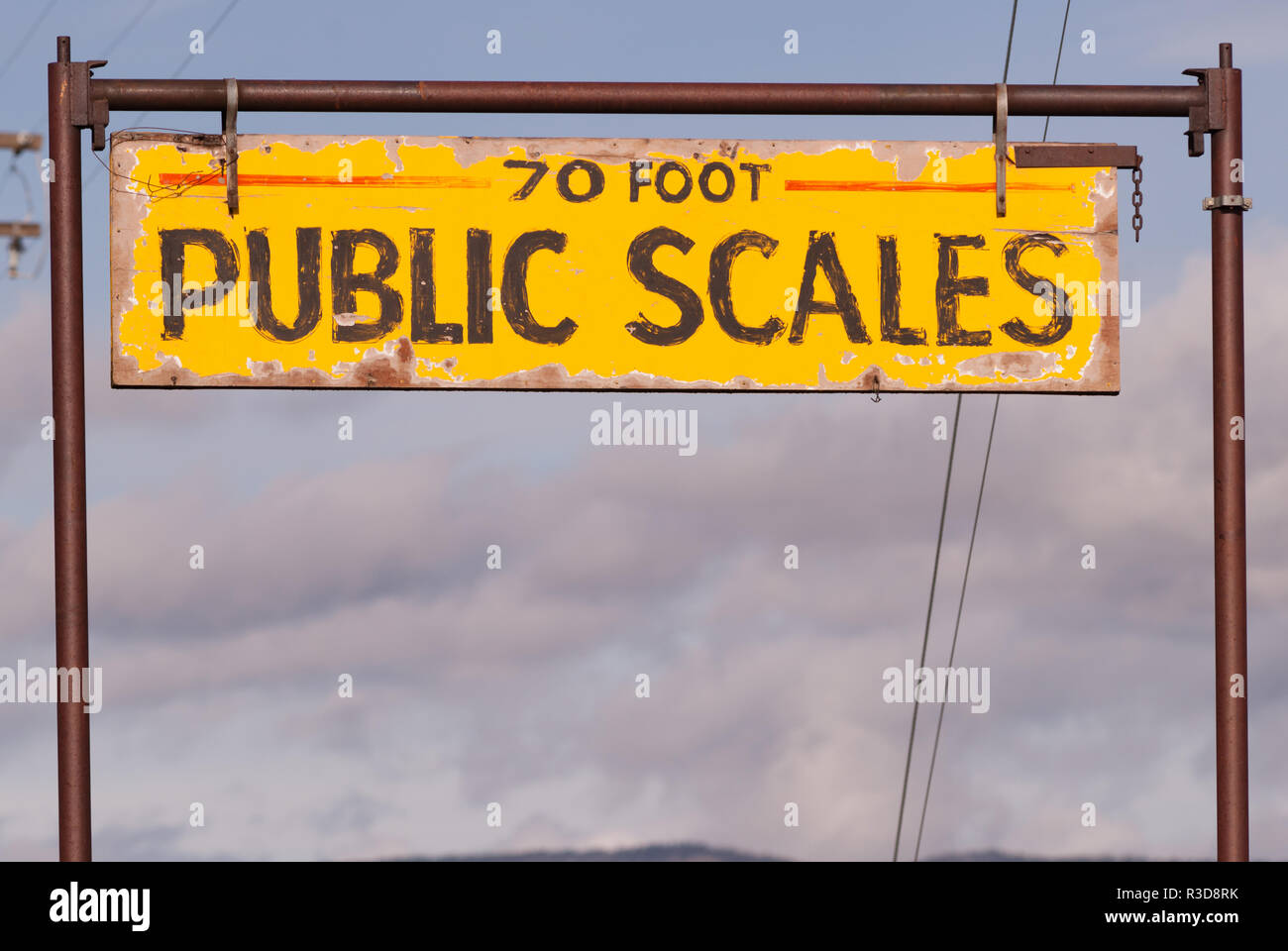 Old fashioned large billboard signage hi-res stock photography and ...