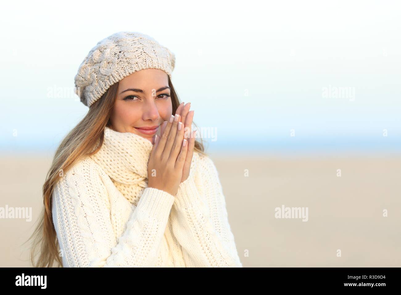 Warm clothed hi-res stock photography and images - Alamy
