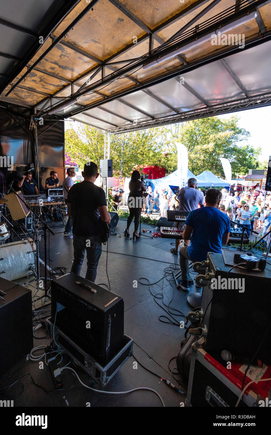 Back of stage hi-res stock photography and images - Alamy