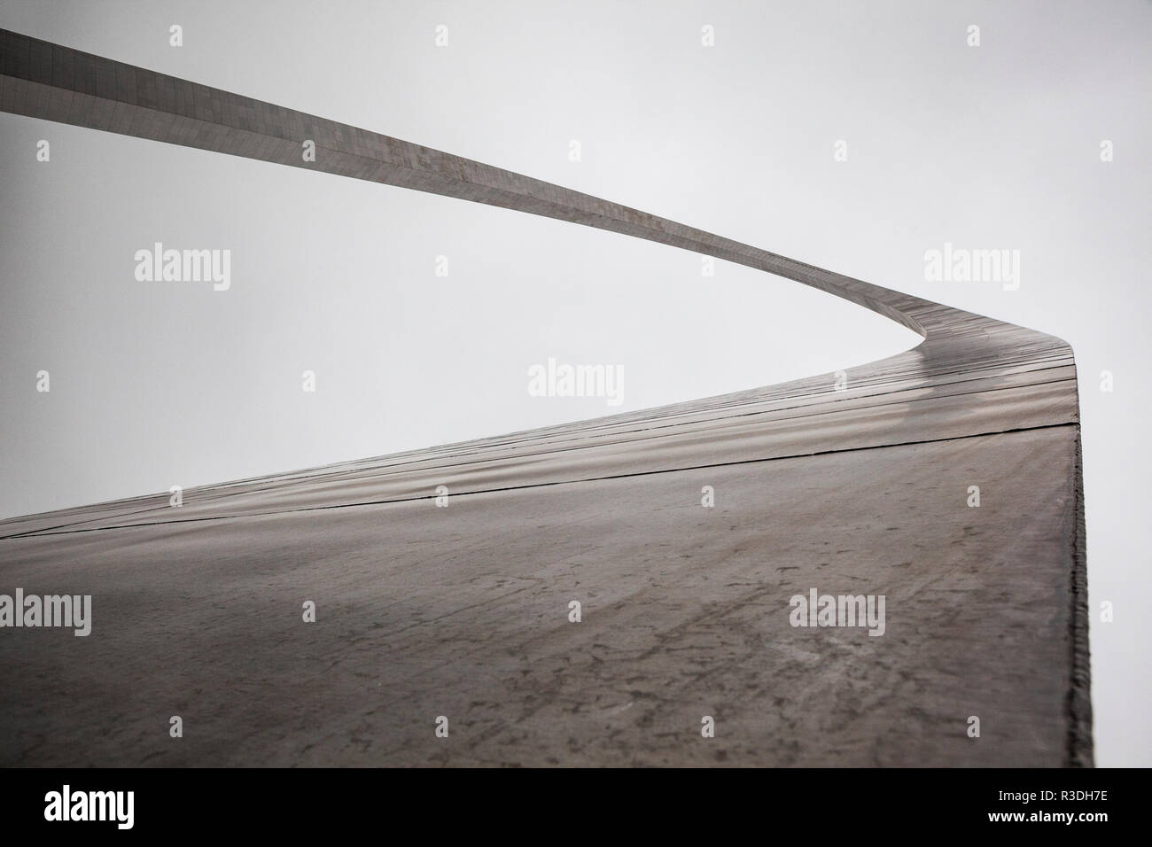 The Gateway Arch, a 630-foot (192 m) monument in St. Louis, Missouri ...
