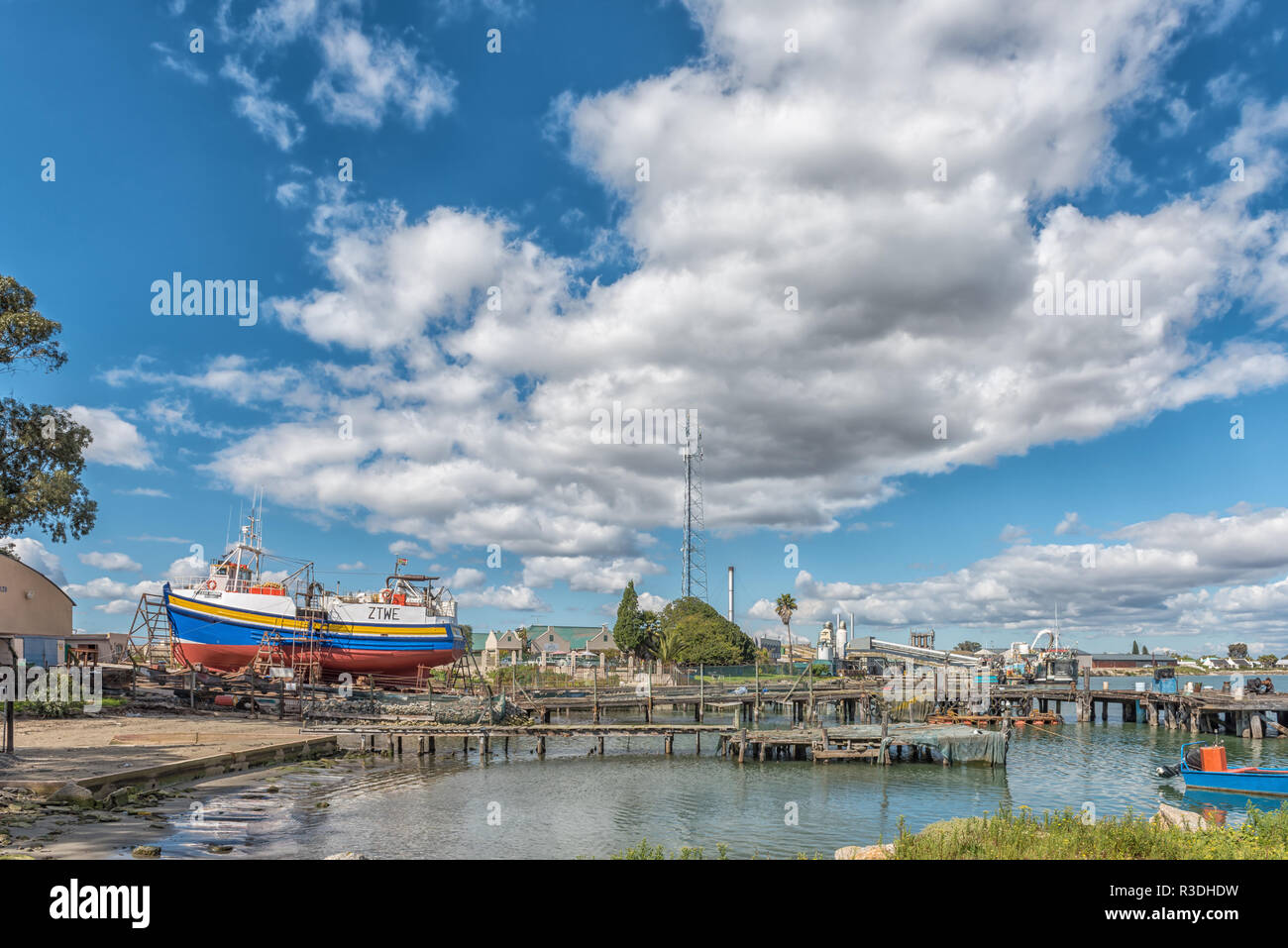LAAIPLEK, SOUTH AFRICA, AUGUST 21, 2018: The harbor in the mouth of the ...
