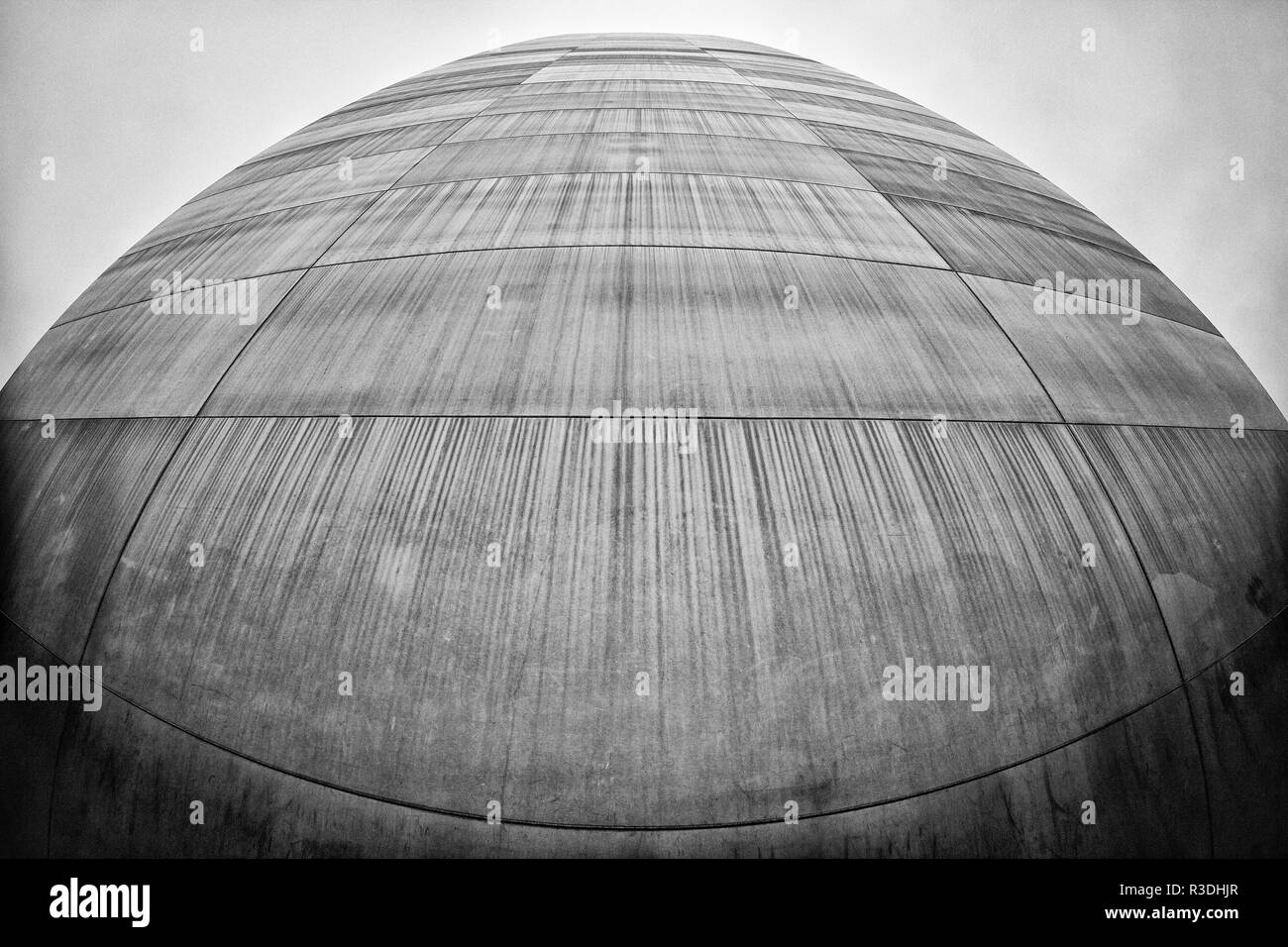 The Gateway Arch, a 630-foot (192 m) monument in St. Louis, Missouri ...