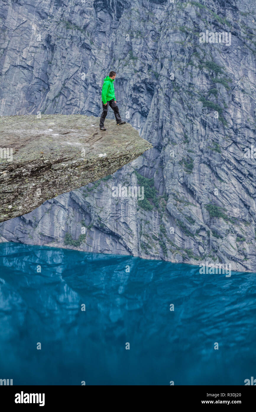 norway mountain trolltunga odda fjord norge hiking trail Stock Photo ...