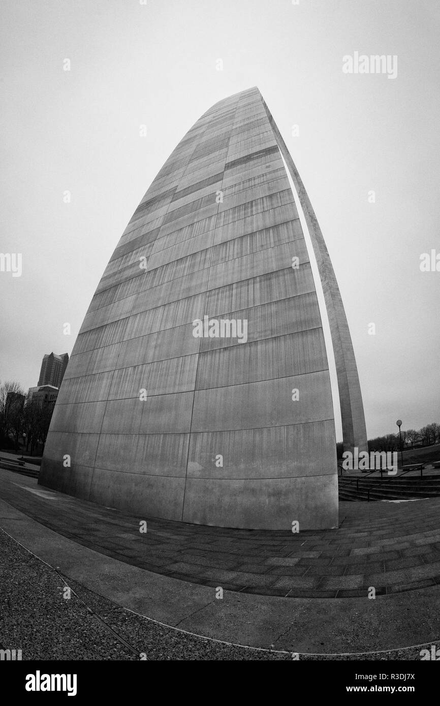 The Gateway Arch, a 630-foot (192 m) monument in St. Louis, Missouri ...