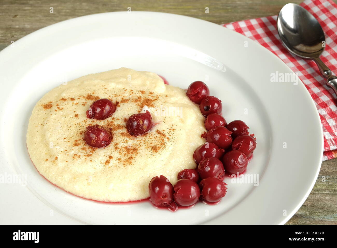 Griesbrei hi-res stock photography and images - Alamy