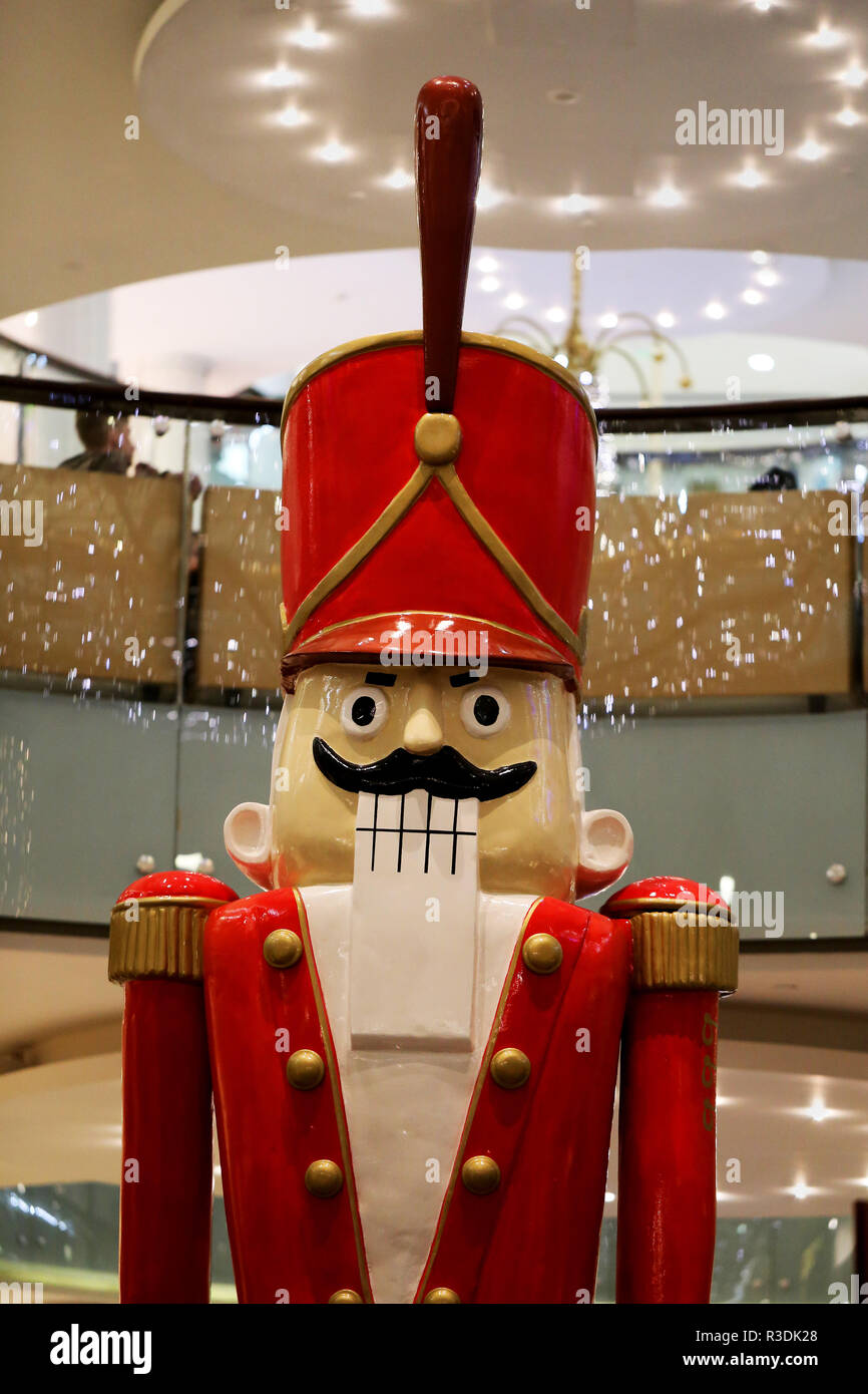 Toy soldier christmas tree decoration hi-res stock photography and ...