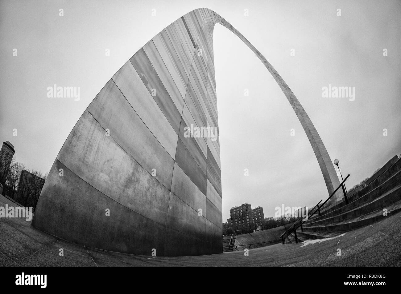 The Gateway Arch, a 630-foot (192 m) monument in St. Louis, Missouri ...