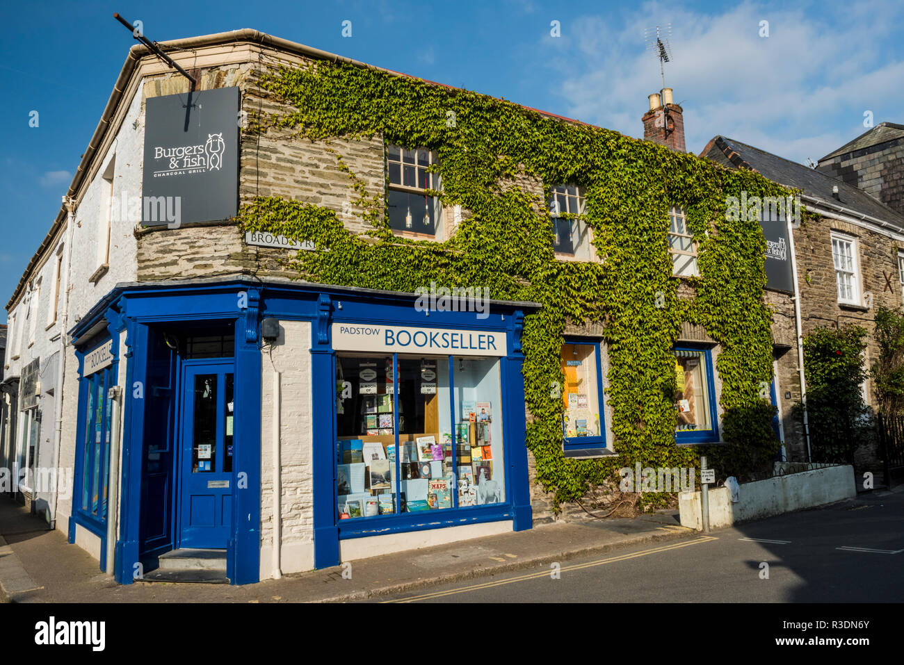 Padstow bookseller hi-res stock photography and images - Alamy