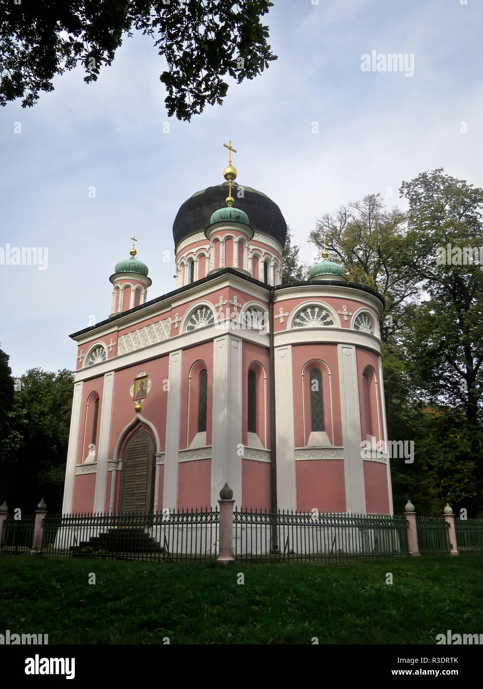 russian orthodox alexander nevski memorial church Stock Photo - Alamy