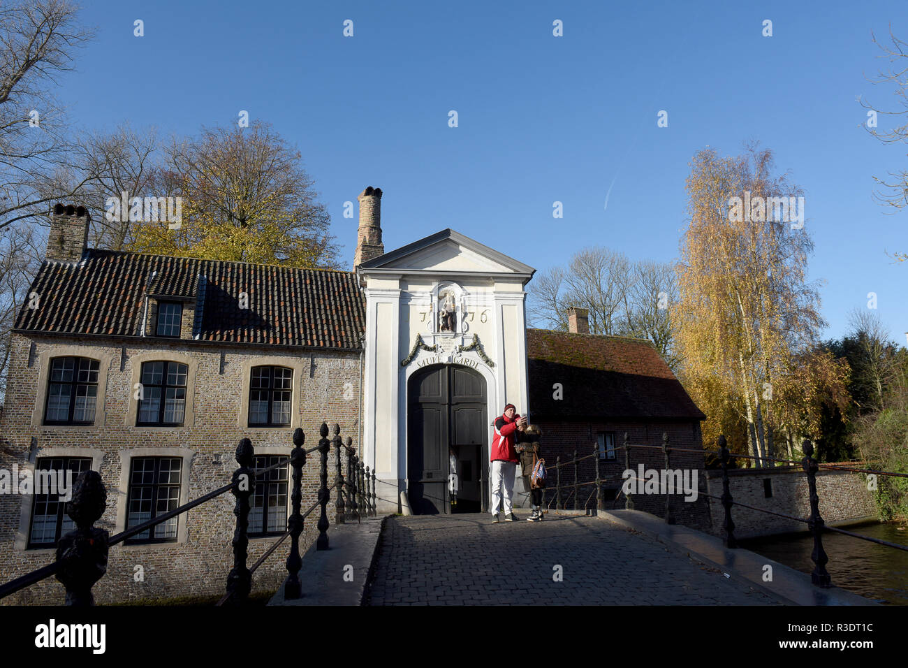 Bruges (Brugge), Belgium The Begijnhof benedictine convent Stock Photo ...