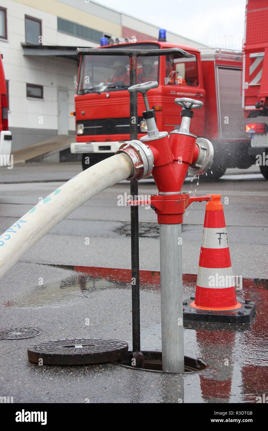 Standpipe hose connection hi-res stock photography and images - Alamy