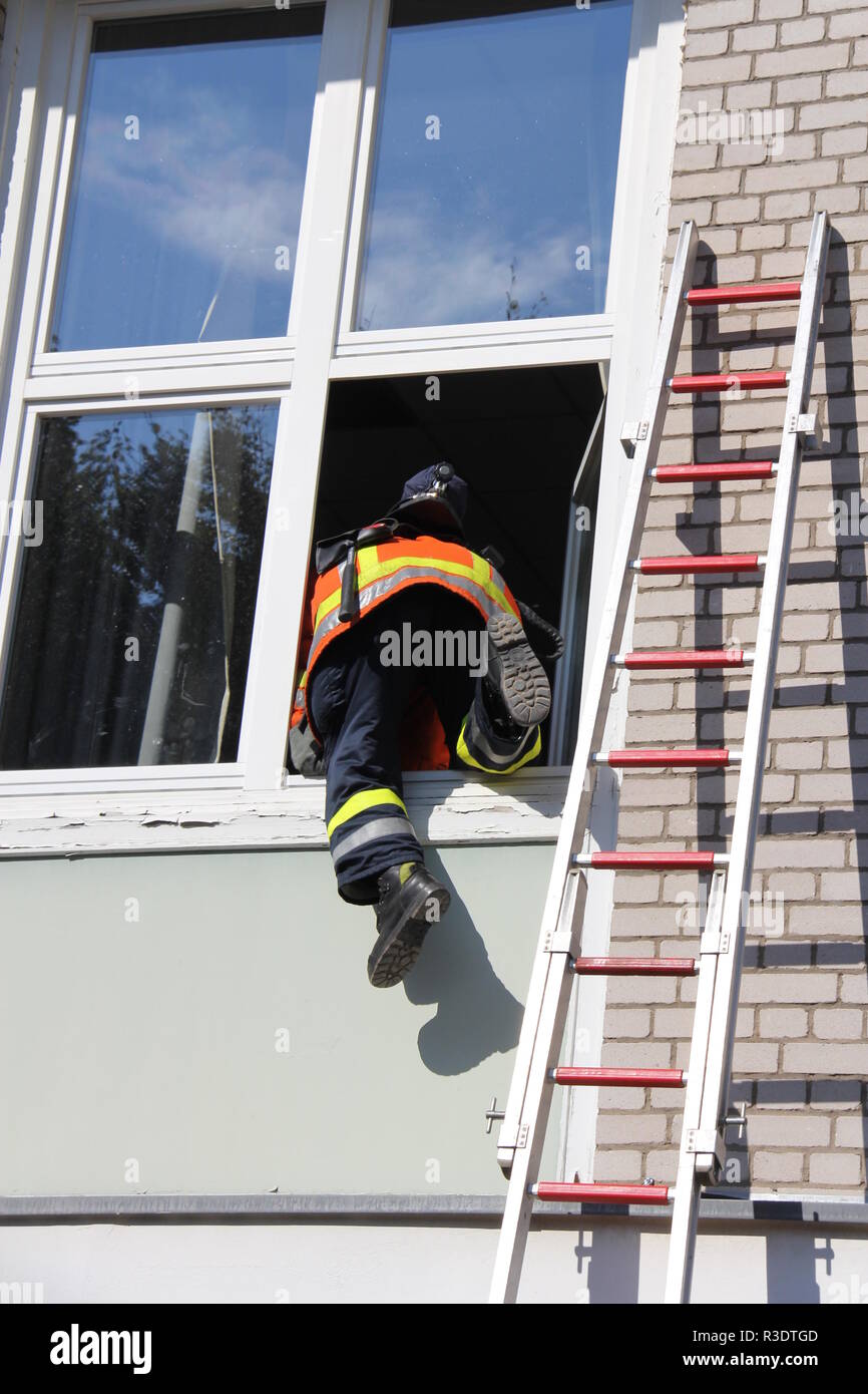 Rescue entry hi-res stock photography and images - Alamy