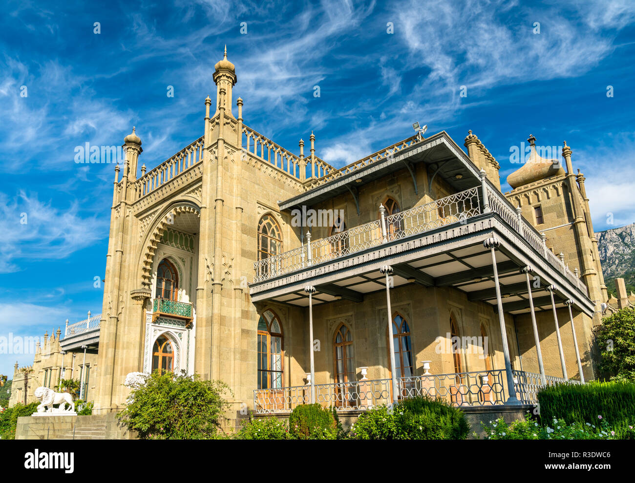 Alupka palace hi-res stock photography and images - Alamy