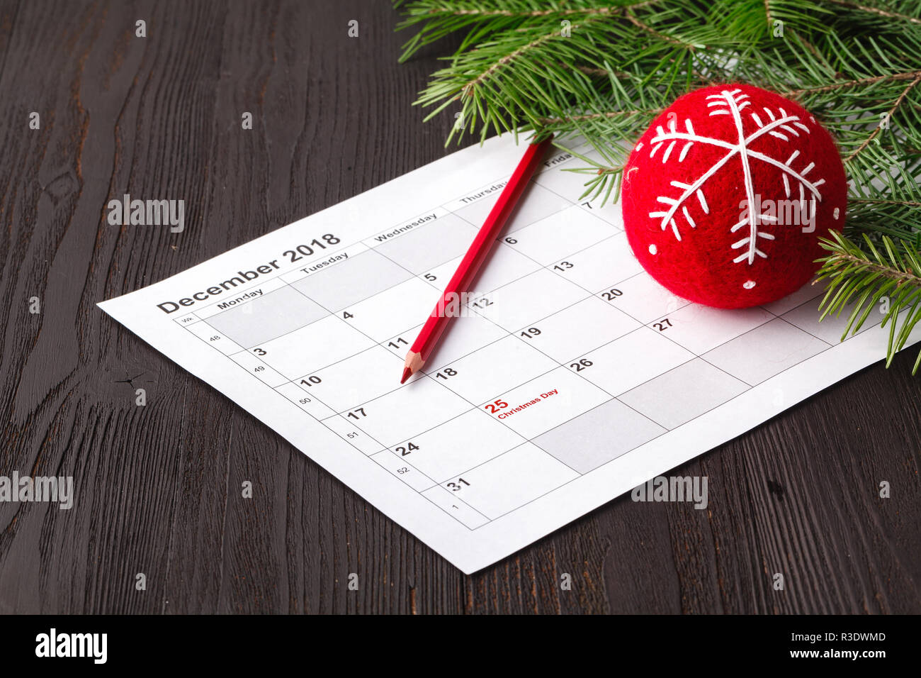 Mark the Date calendar for Christmas, December 25, with festive ...