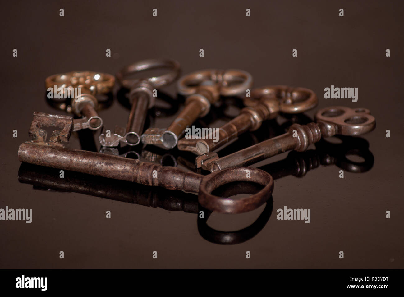 Old rusty keys hi-res stock photography and images - Alamy