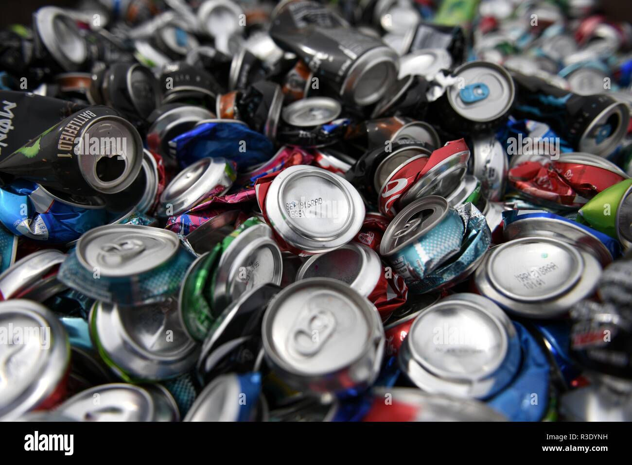 Pile Crushed Cans Stock Photos & Pile Crushed Cans Stock Images - Alamy
