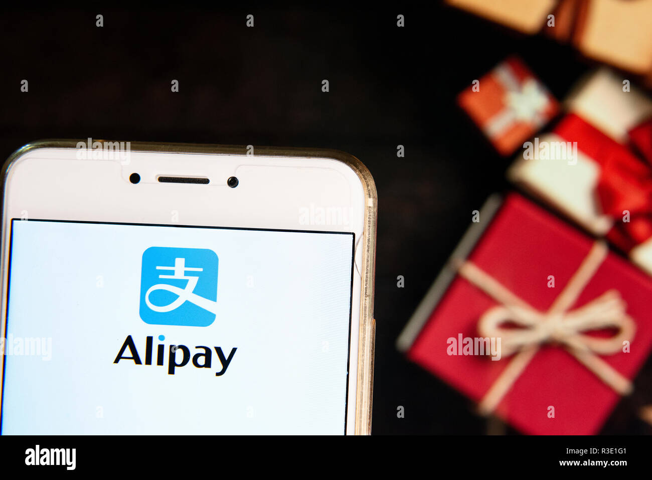 Alipay mobile hi-res stock photography and images - Alamy