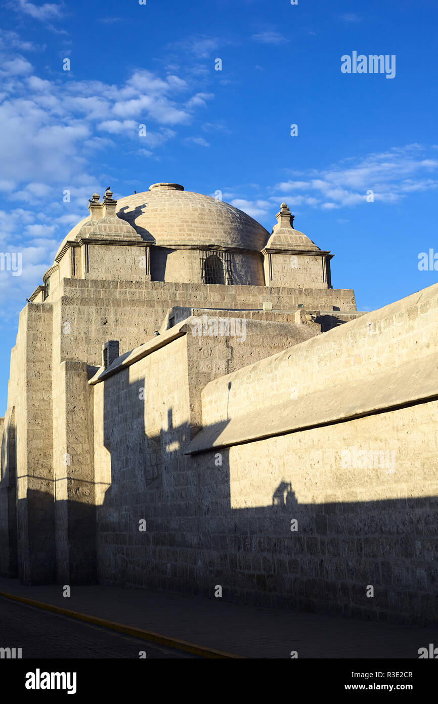 Sillar stone building hi-res stock photography and images - Alamy