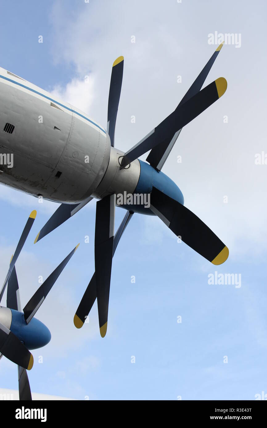 Contraprop hi-res stock photography and images - Alamy