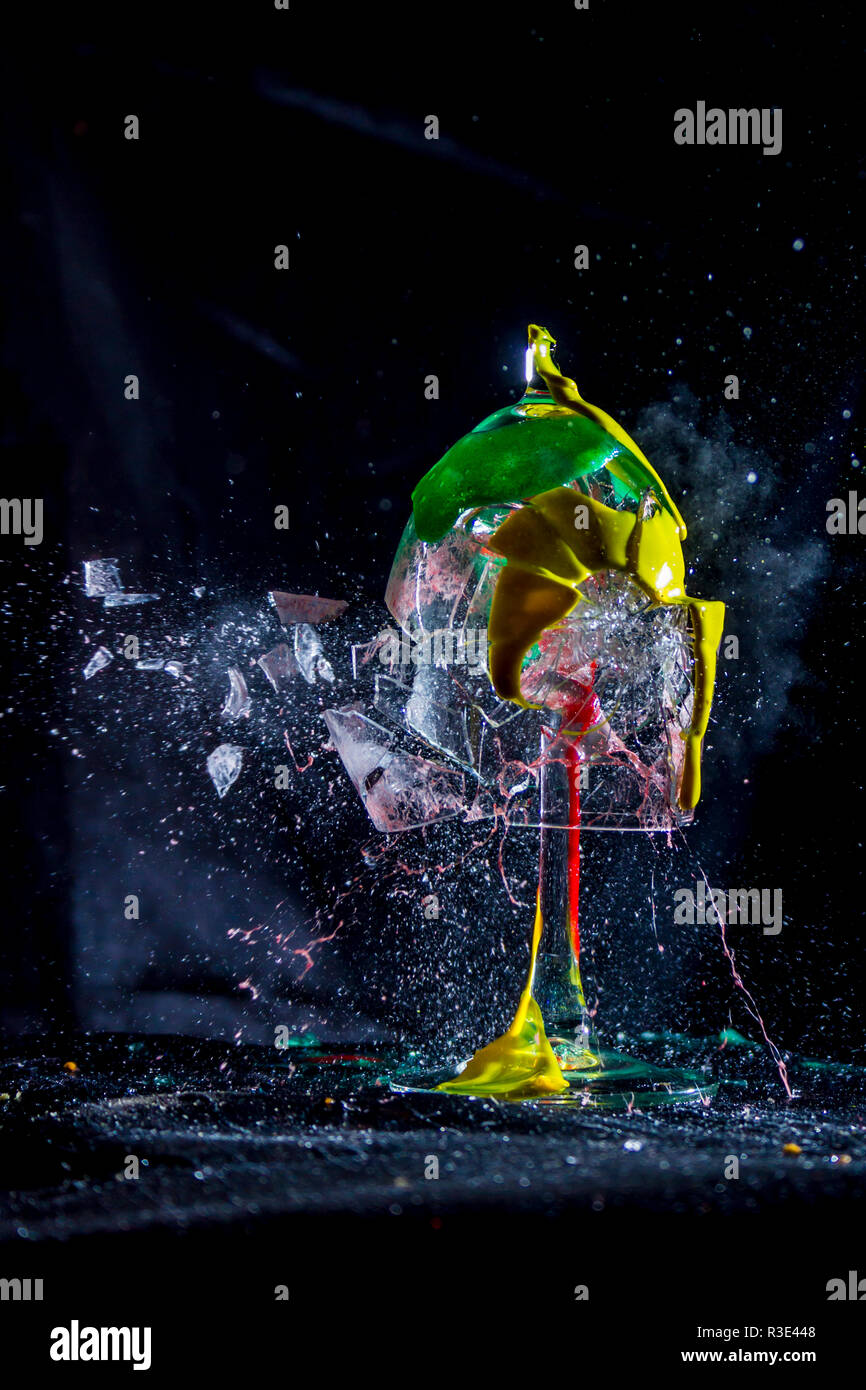 Exploding glass shards hi-res stock photography and images - Alamy