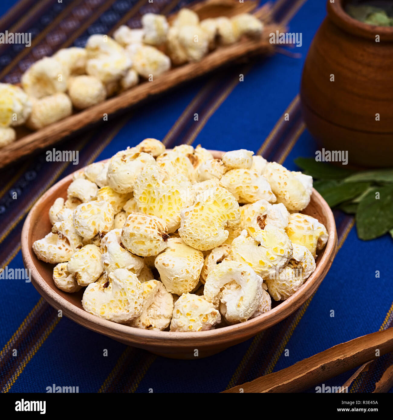 Popcorn clay hi-res stock photography and images - Alamy