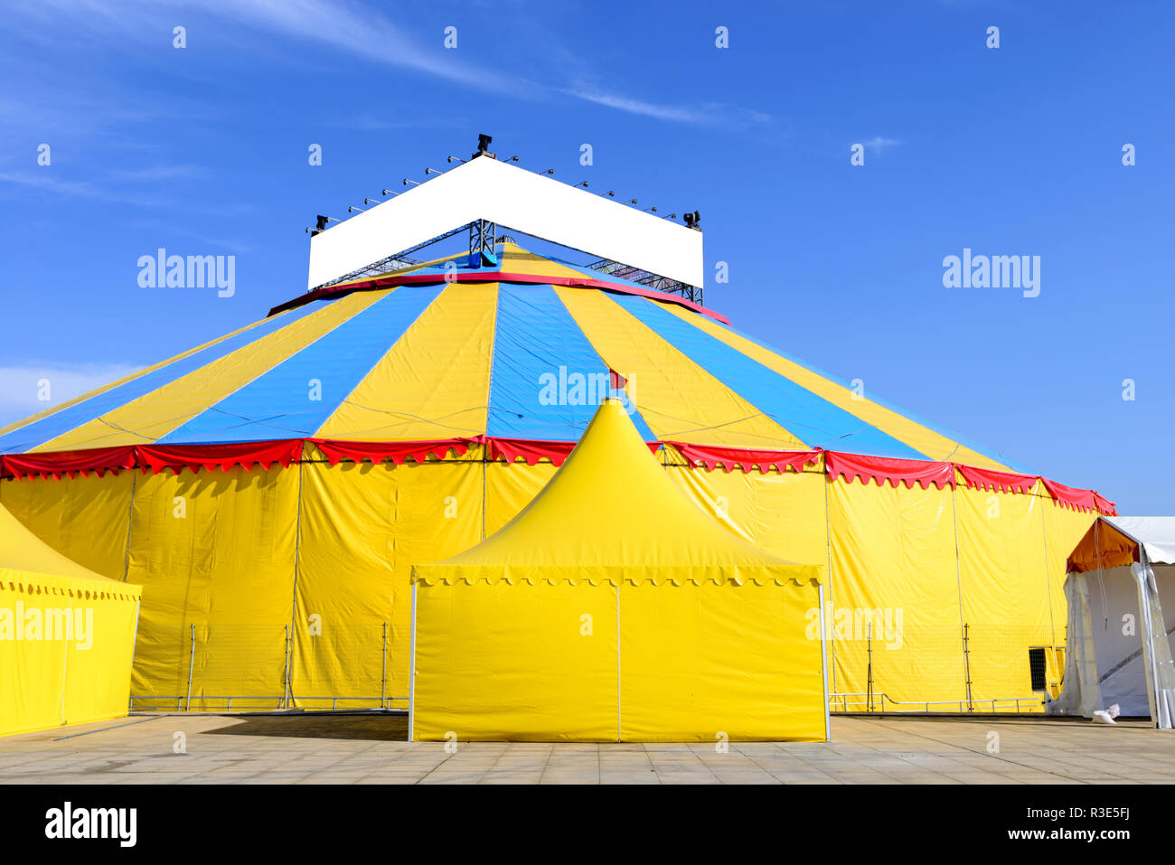 Circus tent exterior hi-res stock photography and images - Alamy