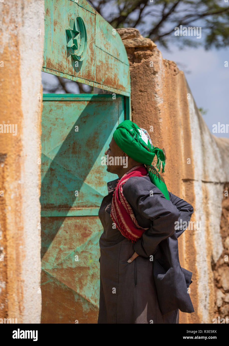 Portrait harari man harar ethiopia hi-res stock photography and images ...