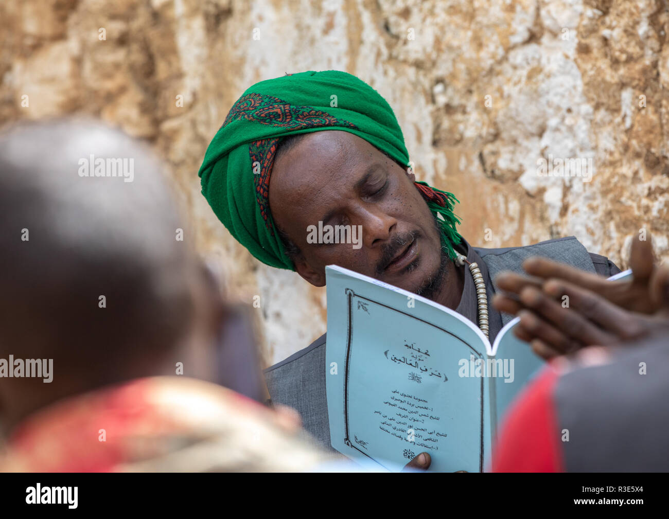 Islamic cleric hi-res stock photography and images - Alamy