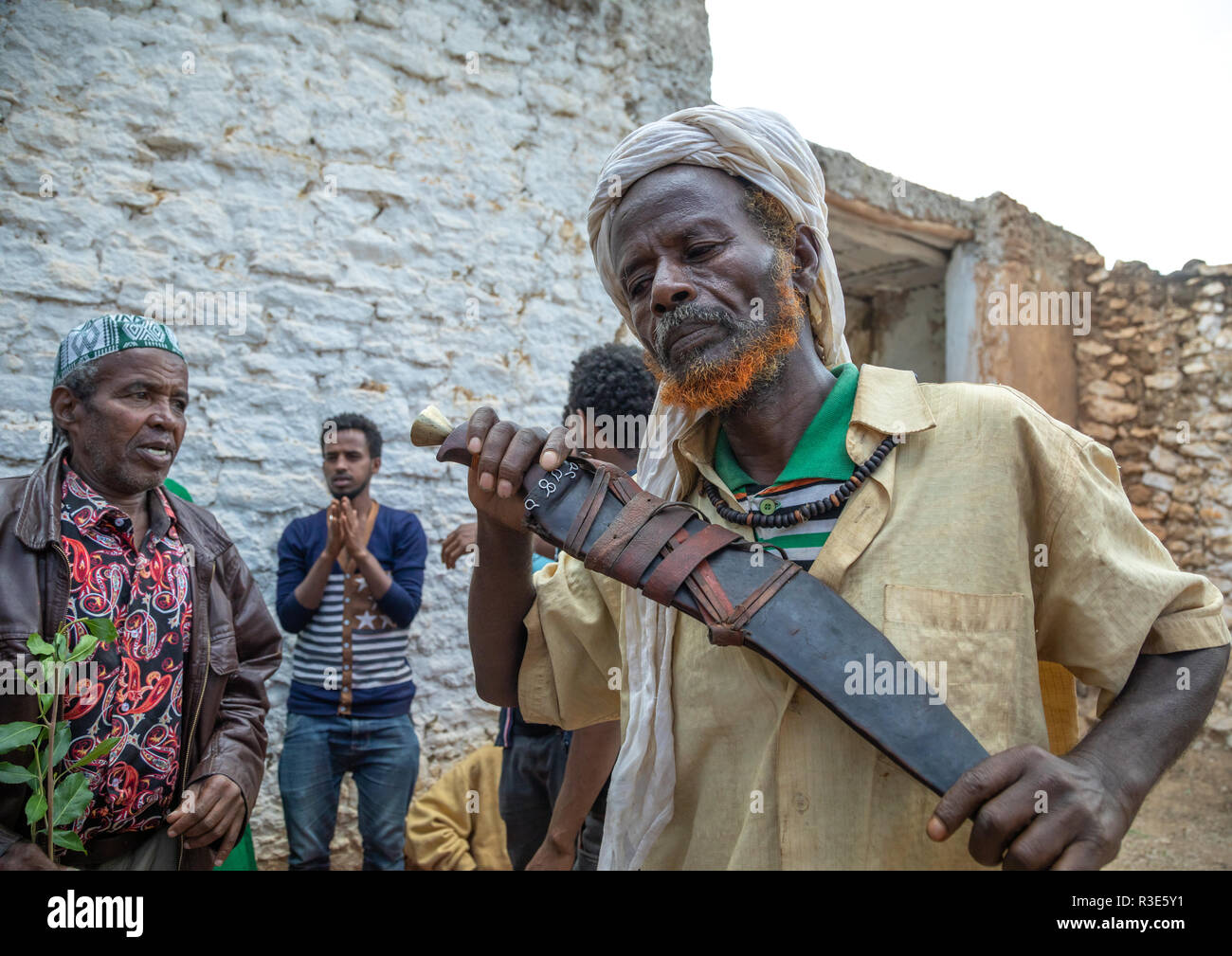 Dancing with knife hi-res stock photography and images - Alamy