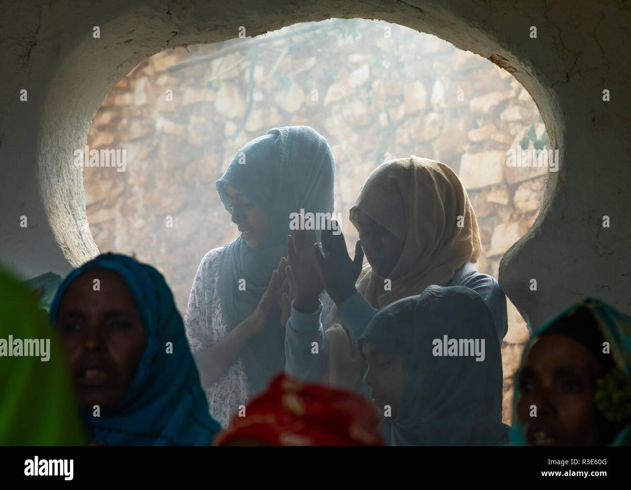 Singing chanting dancing hi-res stock photography and images - Alamy