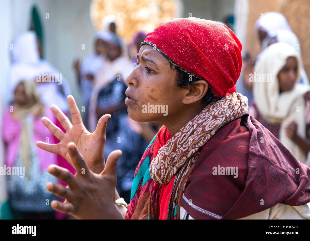 Harari woman goes into a trance during a muslim ceremony, Harari Region ...
