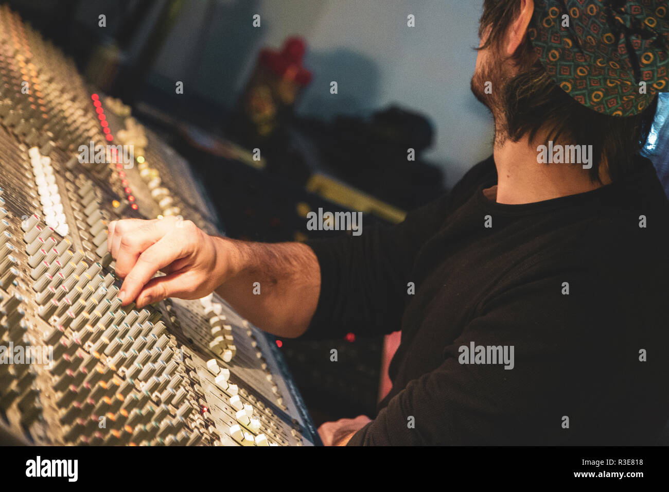 Yamaha mixer hi-res stock photography and images - Alamy