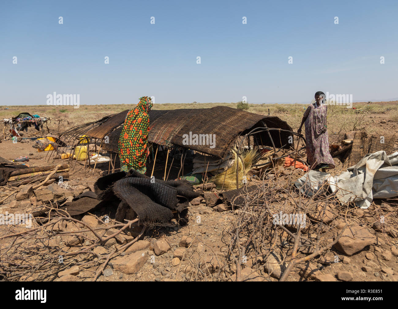 Issa woman making tent in a camp, Afar Region, Gewane, Ethiopia Stock ...