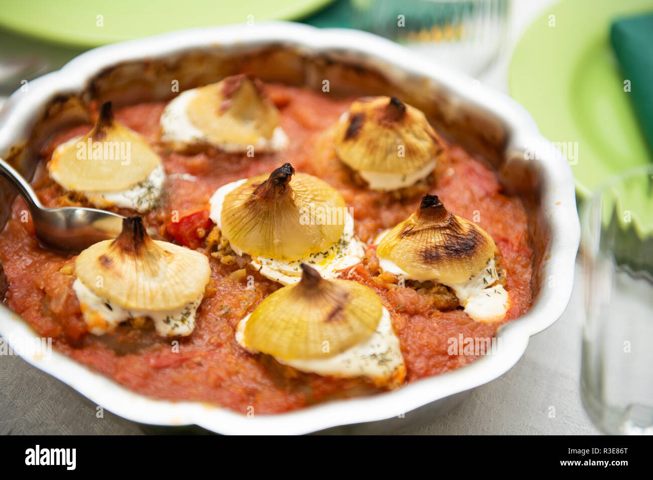 Onions nest hi-res stock photography and images - Alamy