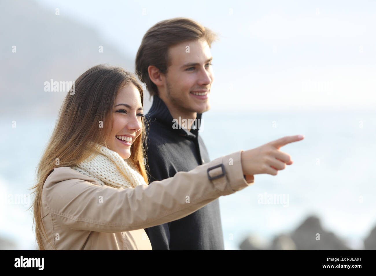 First date beach hi-res stock photography and images - Alamy