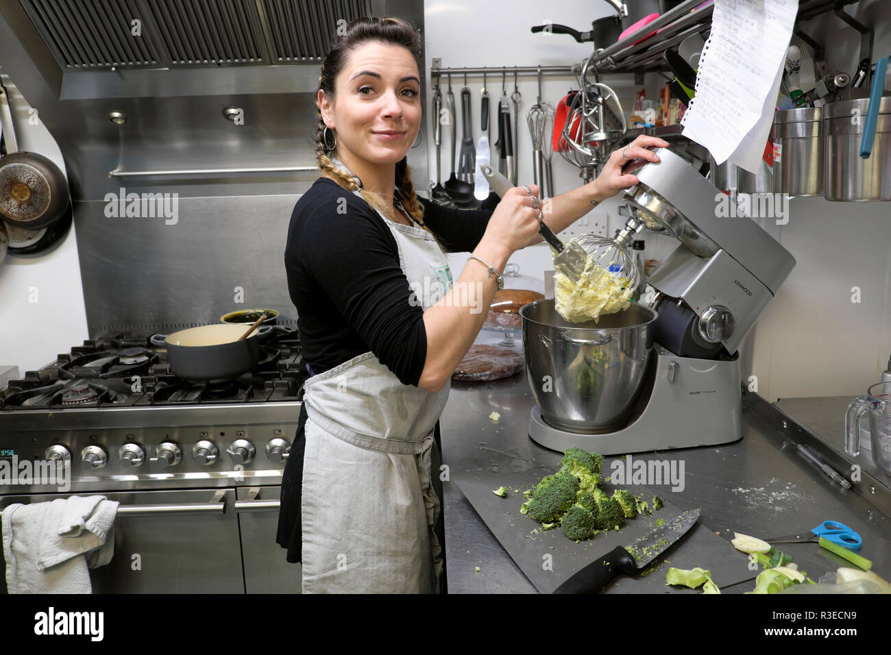 Female chef restaurant hi-res stock photography and images - Alamy