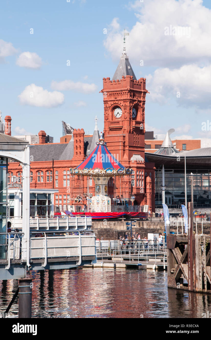 cardiff waterfront in wales Stock Photo - Alamy