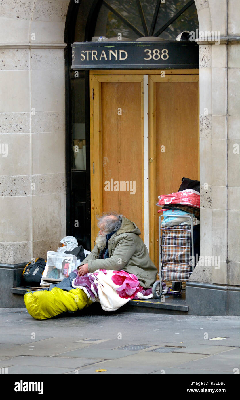Homeless england hi-res stock photography and images - Alamy