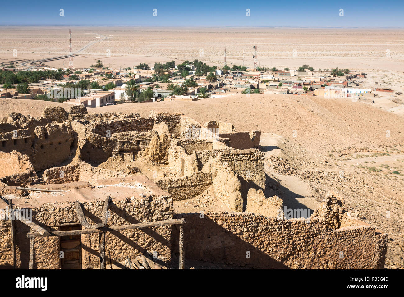 mountain oasis chebika at border of sahara,tunisia,africa Stock Photo ...