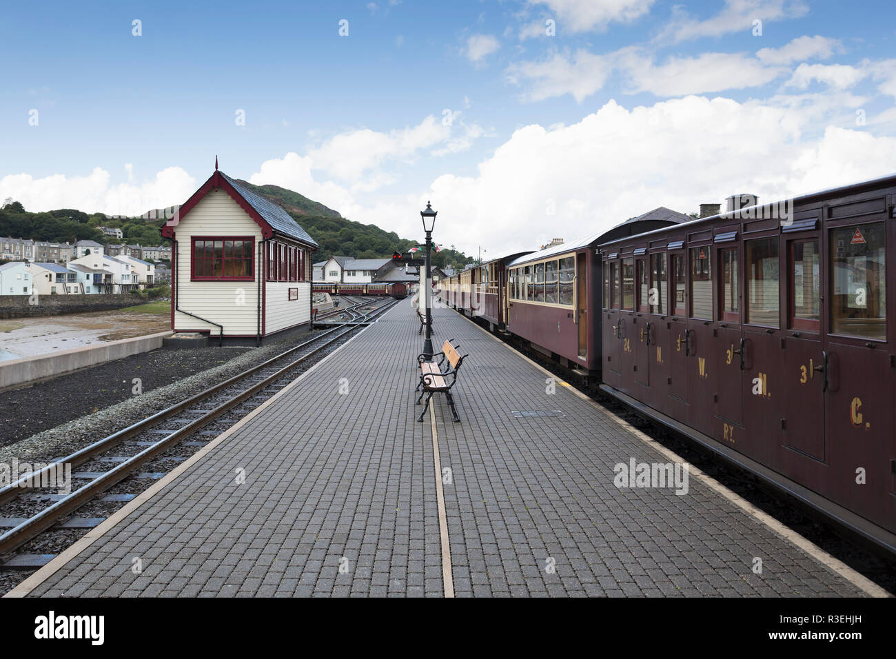 Welsh highland railway train hi-res stock photography and images - Alamy
