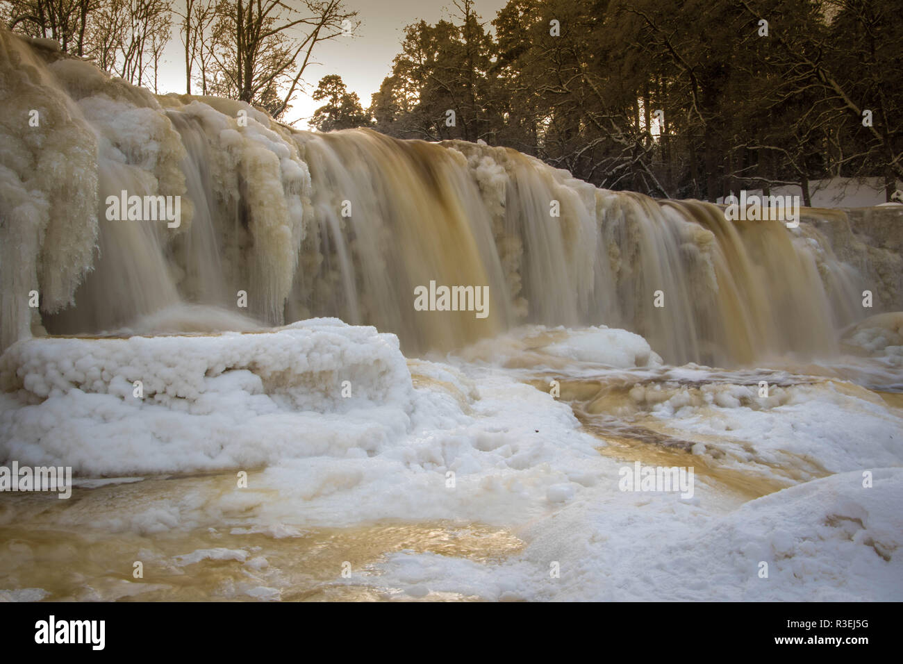 Waterfalls motion hi-res stock photography and images - Alamy