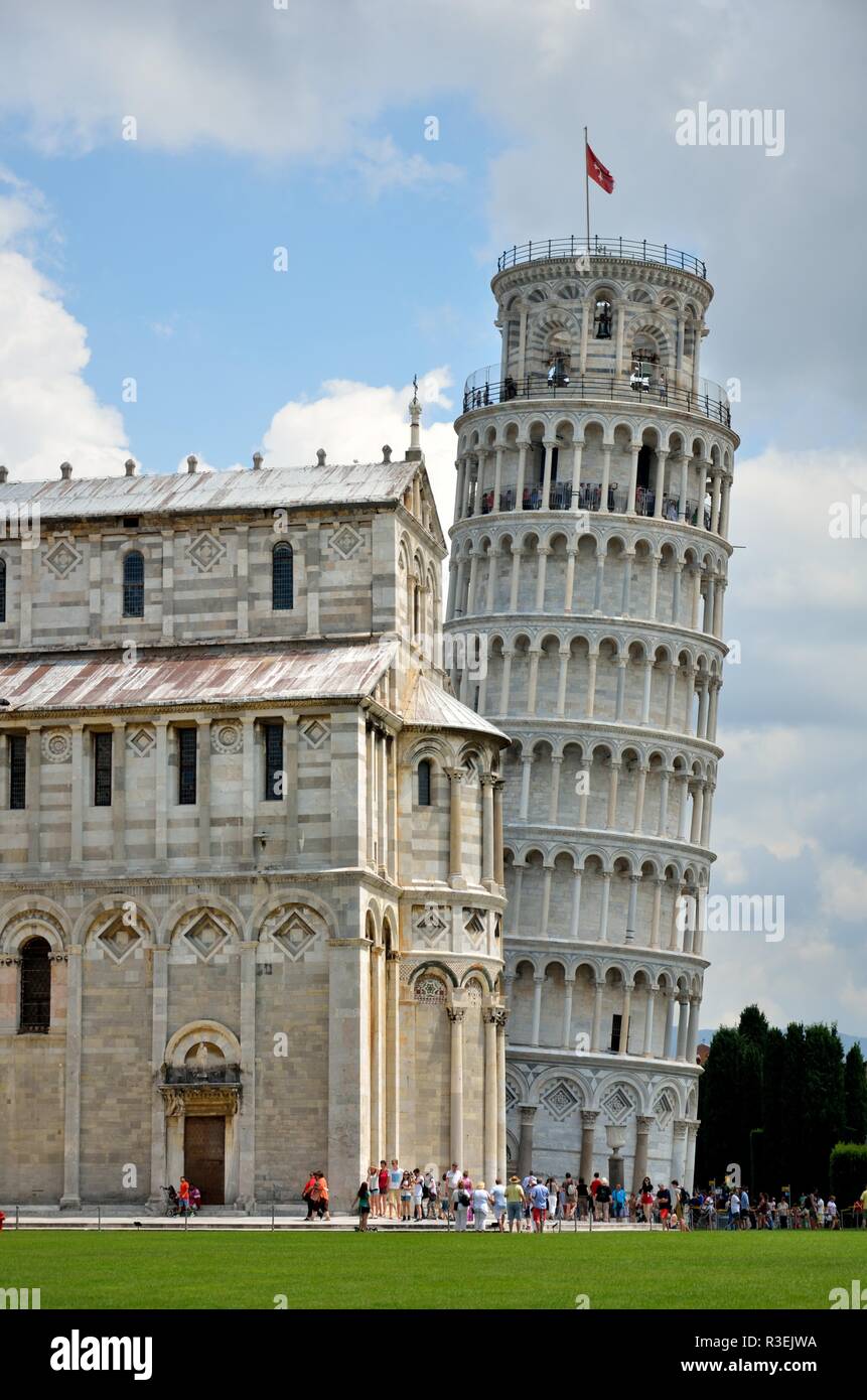 Skew tower of pisa hi-res stock photography and images - Alamy
