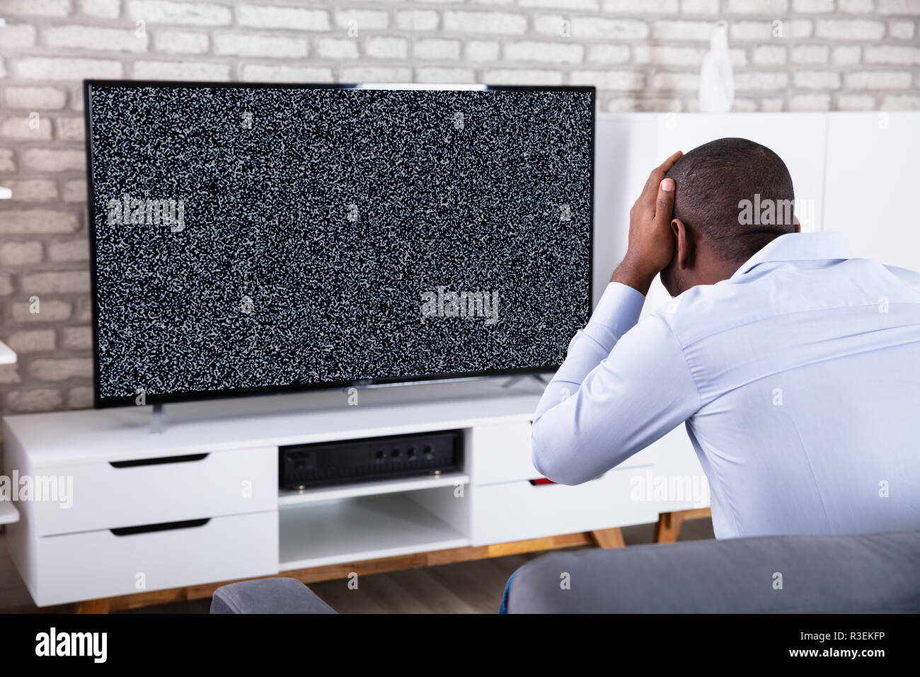 Man tv screen head hi-res stock photography and images - Alamy