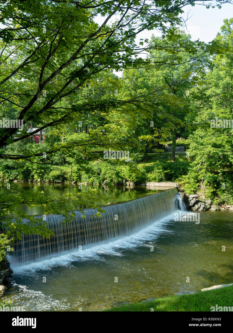 Image of the dam on the Green River, upstream from the Green River ...