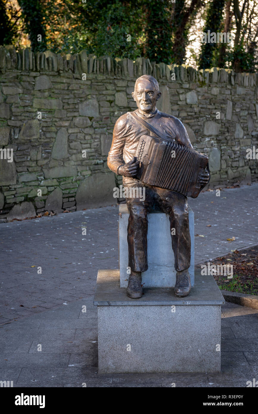 Johnny oleary statue hi-res stock photography and images - Alamy