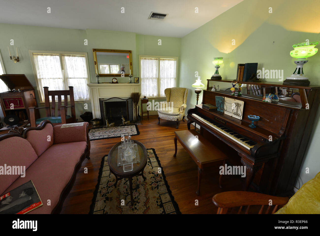 A diorama of a 1938 American home Stock Photo - Alamy