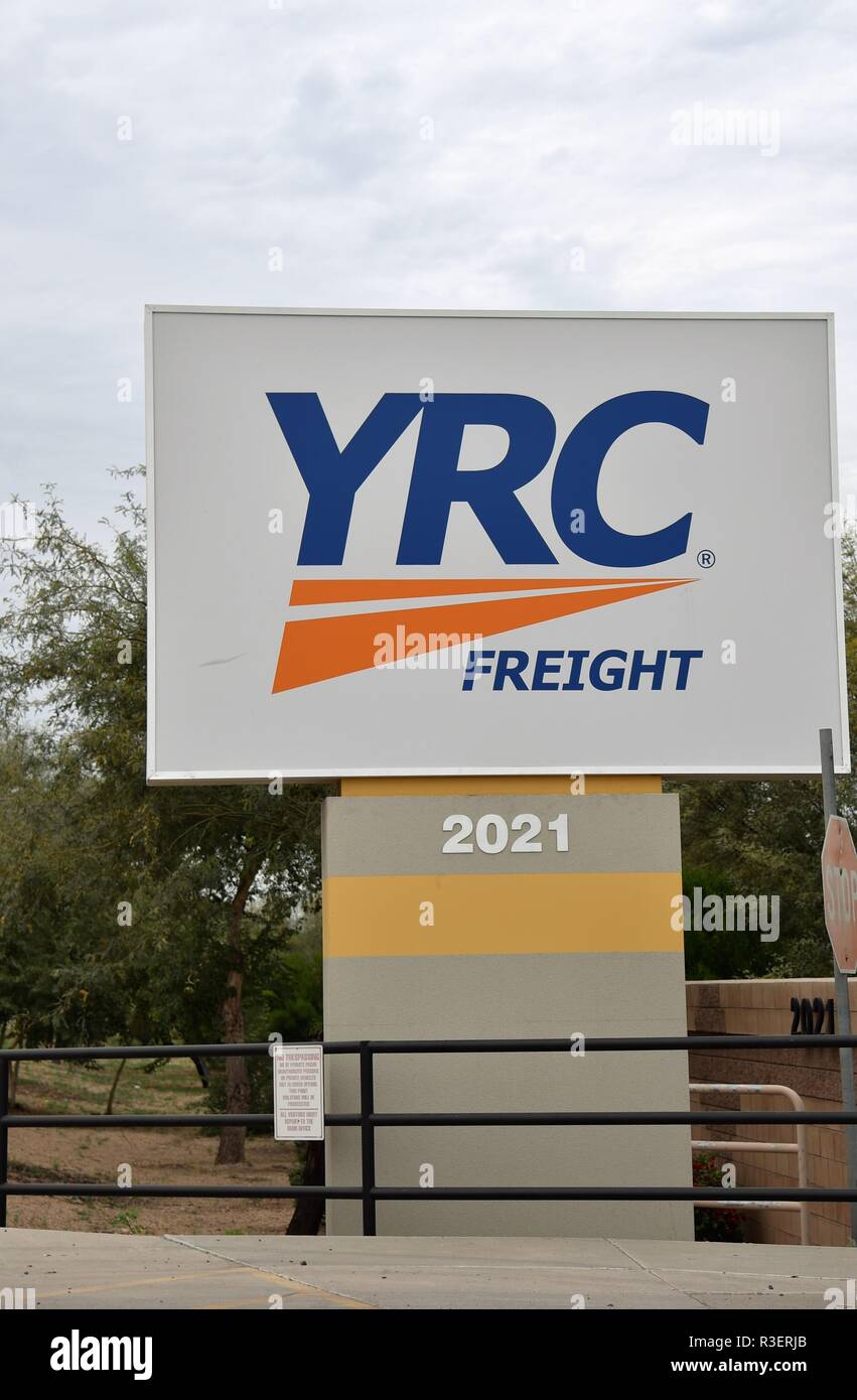 Yrc freight hi-res stock photography and images - Alamy