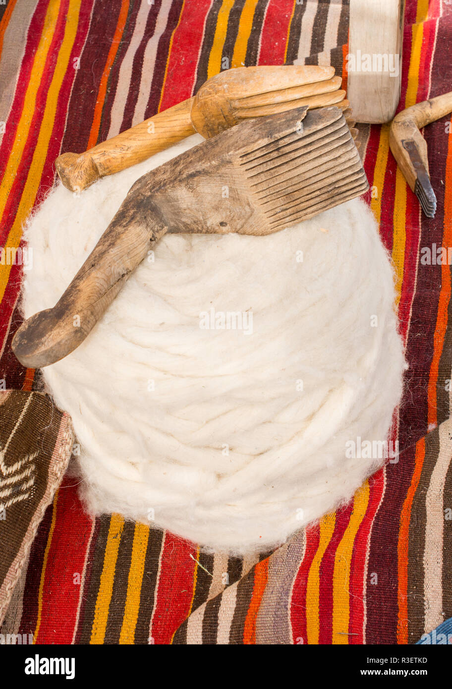 Heap of wool as a texture background Stock Photo - Alamy