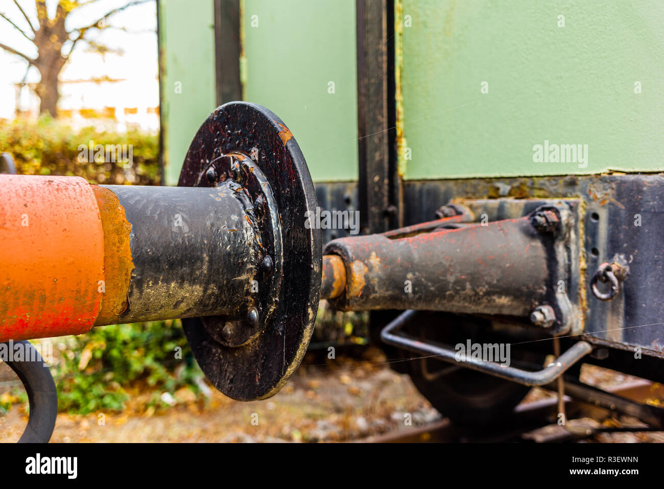 Railway carriage buffer coupling hi-res stock photography and images ...